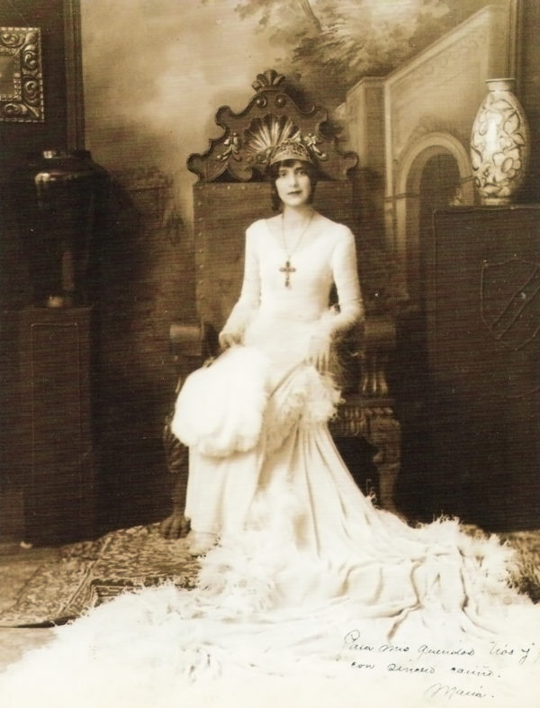 A MEXICAN LEGEND - María Félix